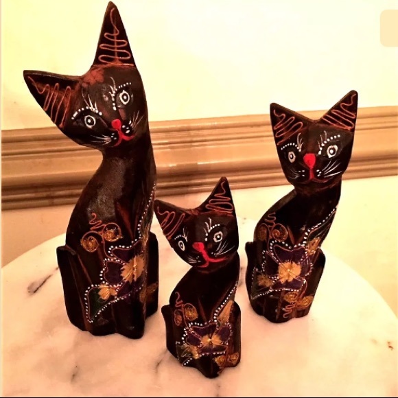 Accents | Balinese Handcraftedpainted Cat Family Bali Nwt | Poshmark